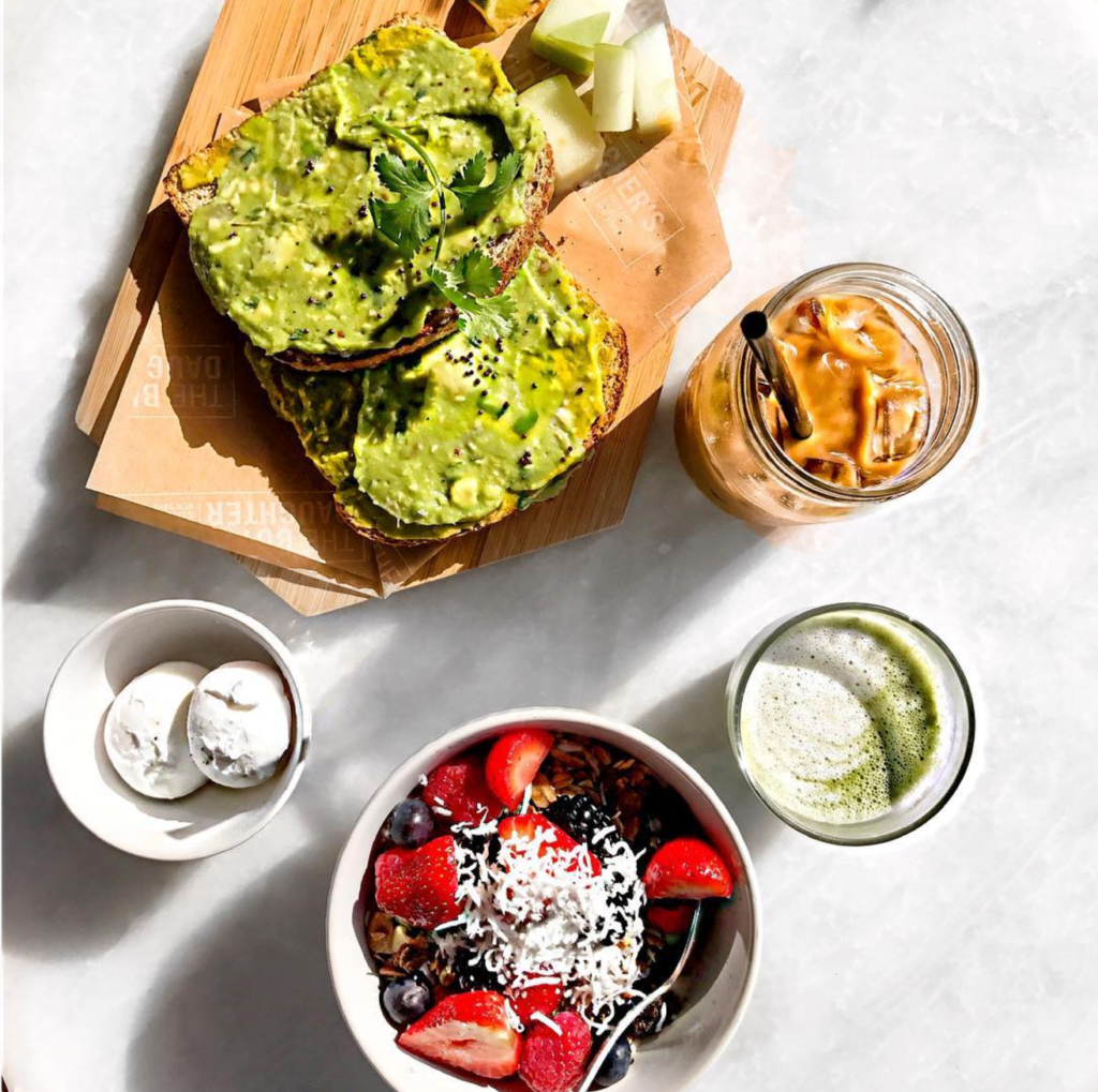 9 Reasons to Eat More Avocado - Simply Andreea