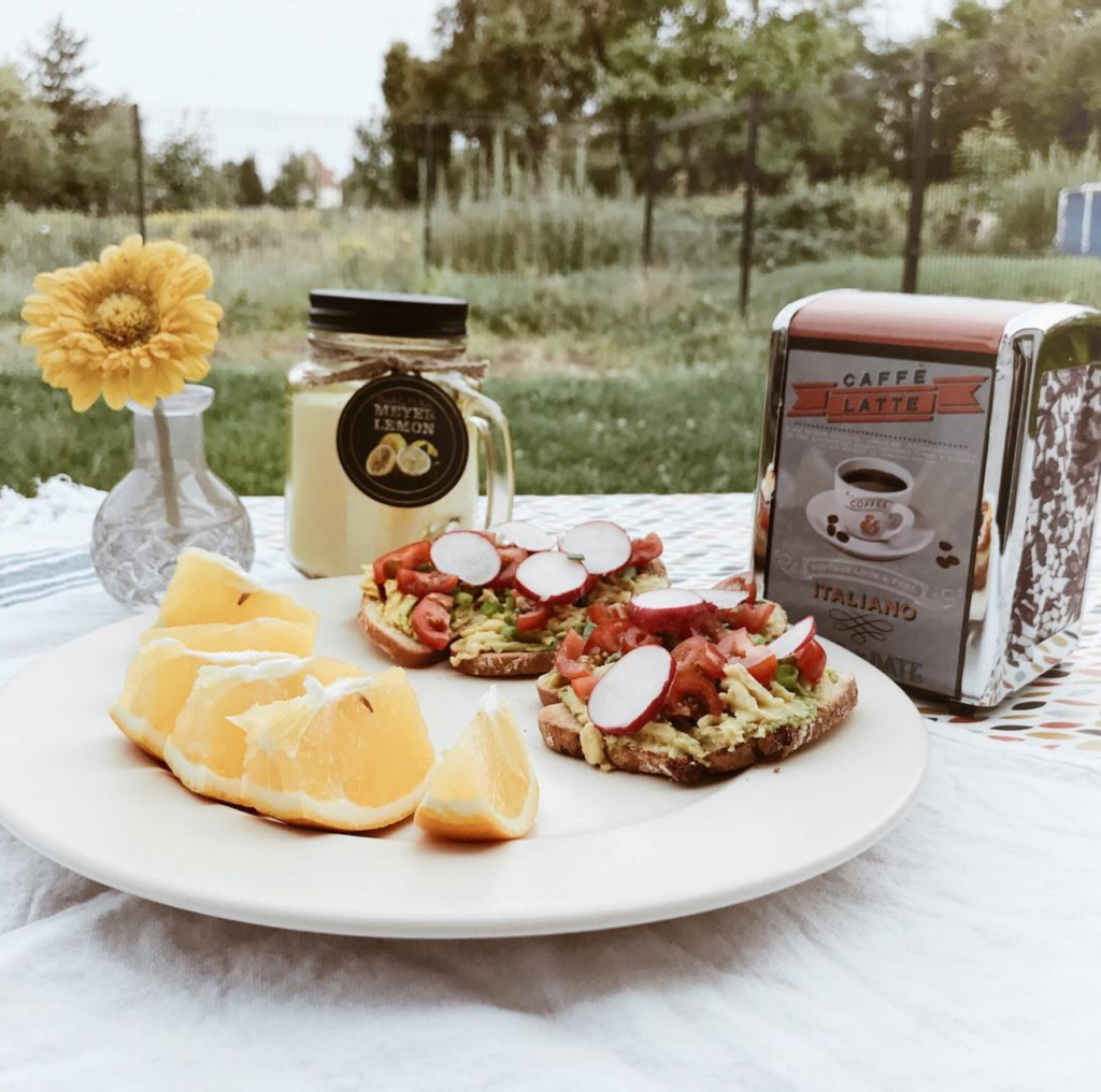 Healthy 3 Step Breakfast for any day of the week - Simply Andreea